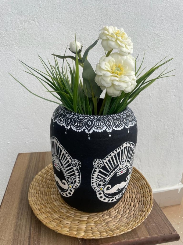 Yaksha – handpainting Planter – Aralikatte